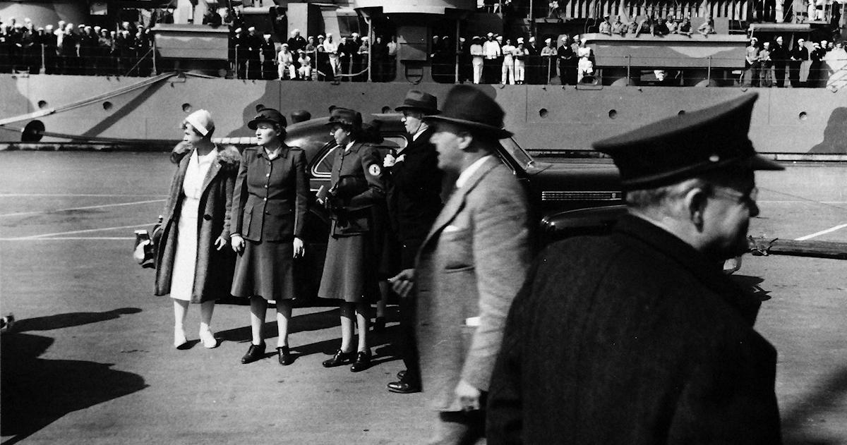 Red Cross Nurses Await Arrival of Survivors – Women of World War II